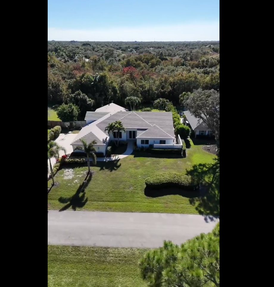 Stunning Renovated Home in Whispering Trails - Echo Fine Properties